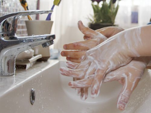 Video - Wash Your Hands the Right Way - HealthClips Online